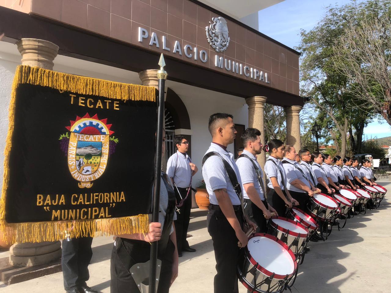 En Tecate celebran a la Bandera Nacional Mexicana - El Portavoz